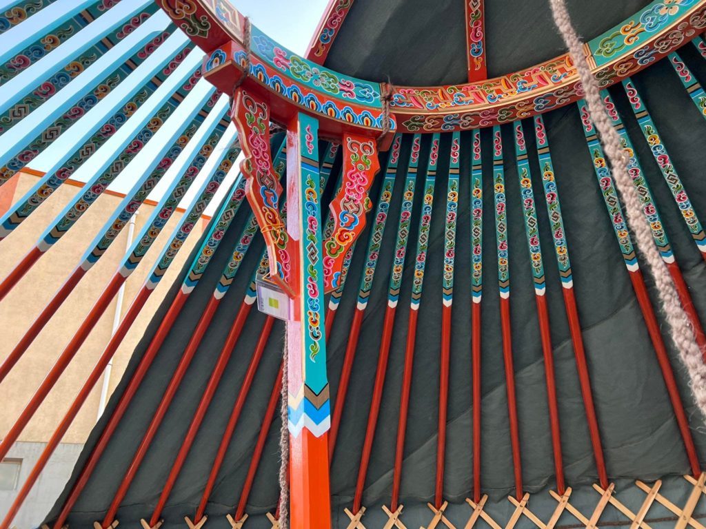 6-Wall Yurt - 346 sq. ft. (21' diameter) - Mongolian Yurts | Gers