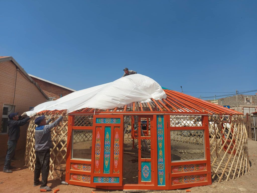 6-Wall Yurt - 346 sq. ft. (21' diameter) - Mongolian Yurts | Gers