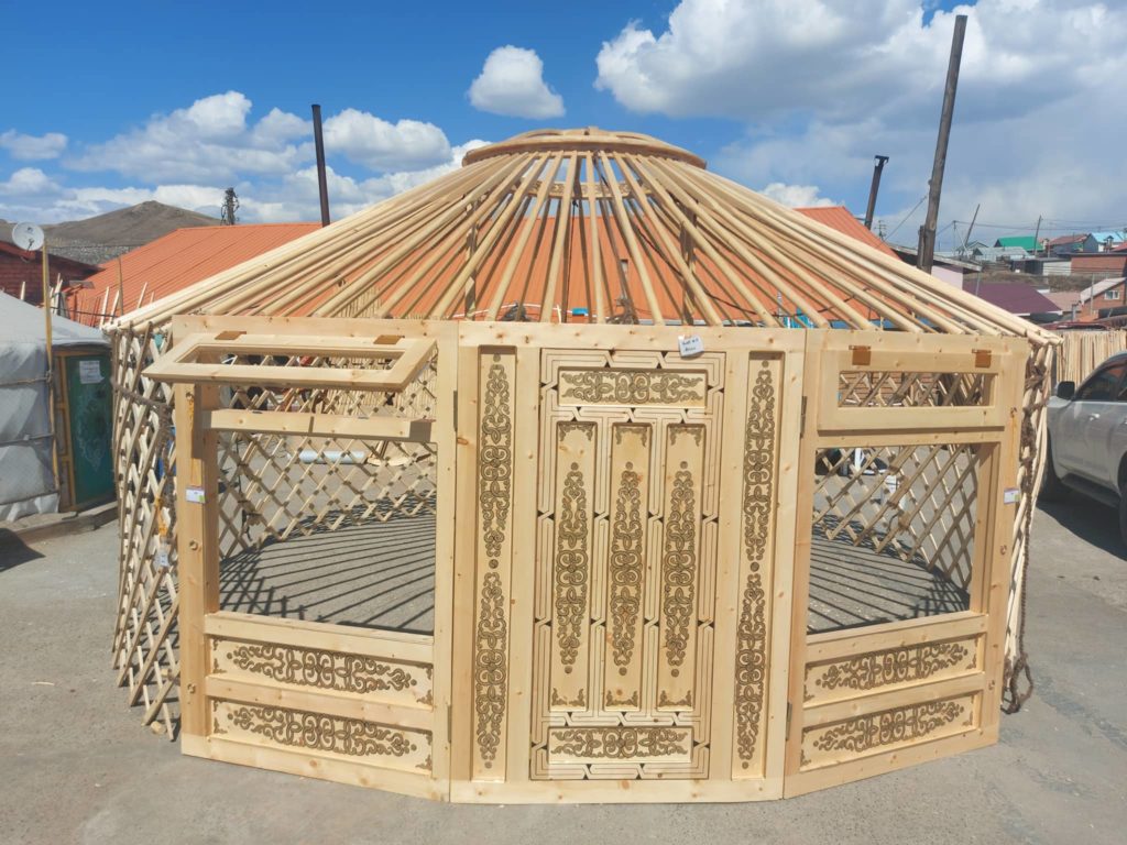 5-Wall Yurt - 254 sq. ft. (18' diameter) - Mongolian Yurts | Gers