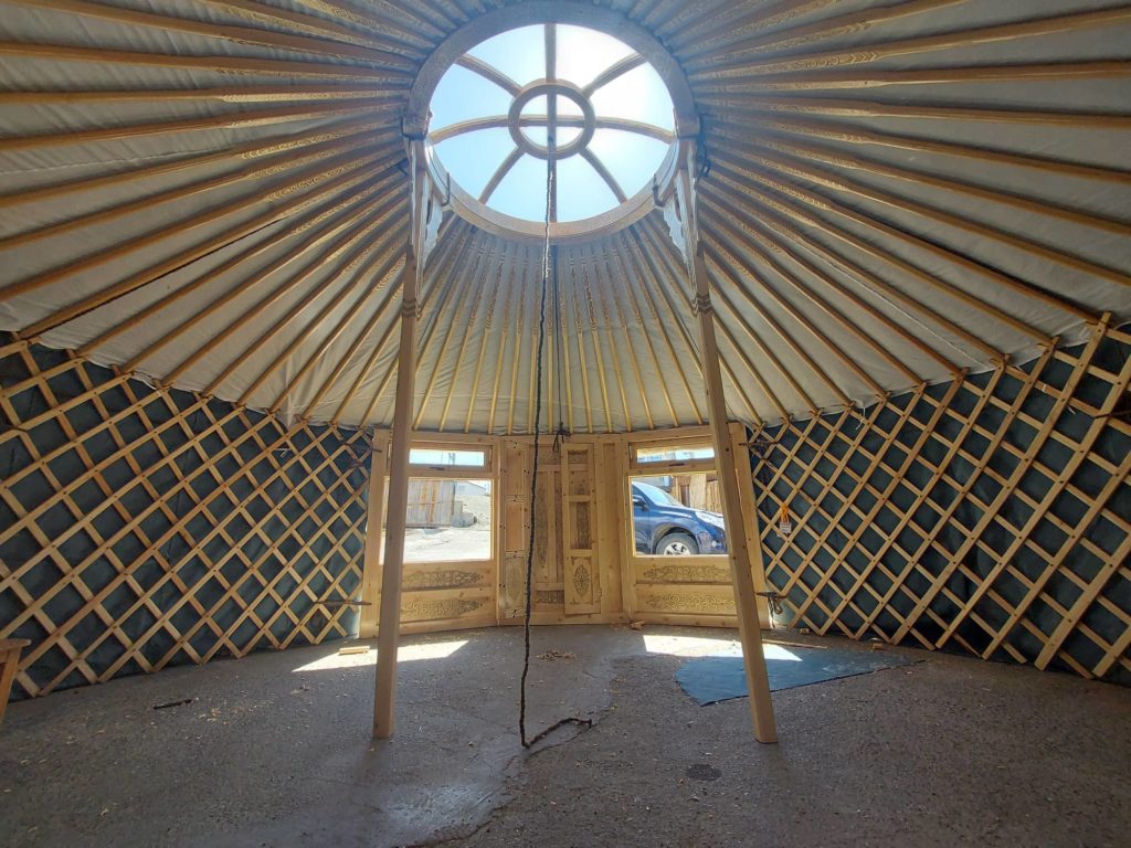 5-Wall Yurt - 254 sq. ft. (18' diameter) - Mongolian Yurts | Gers